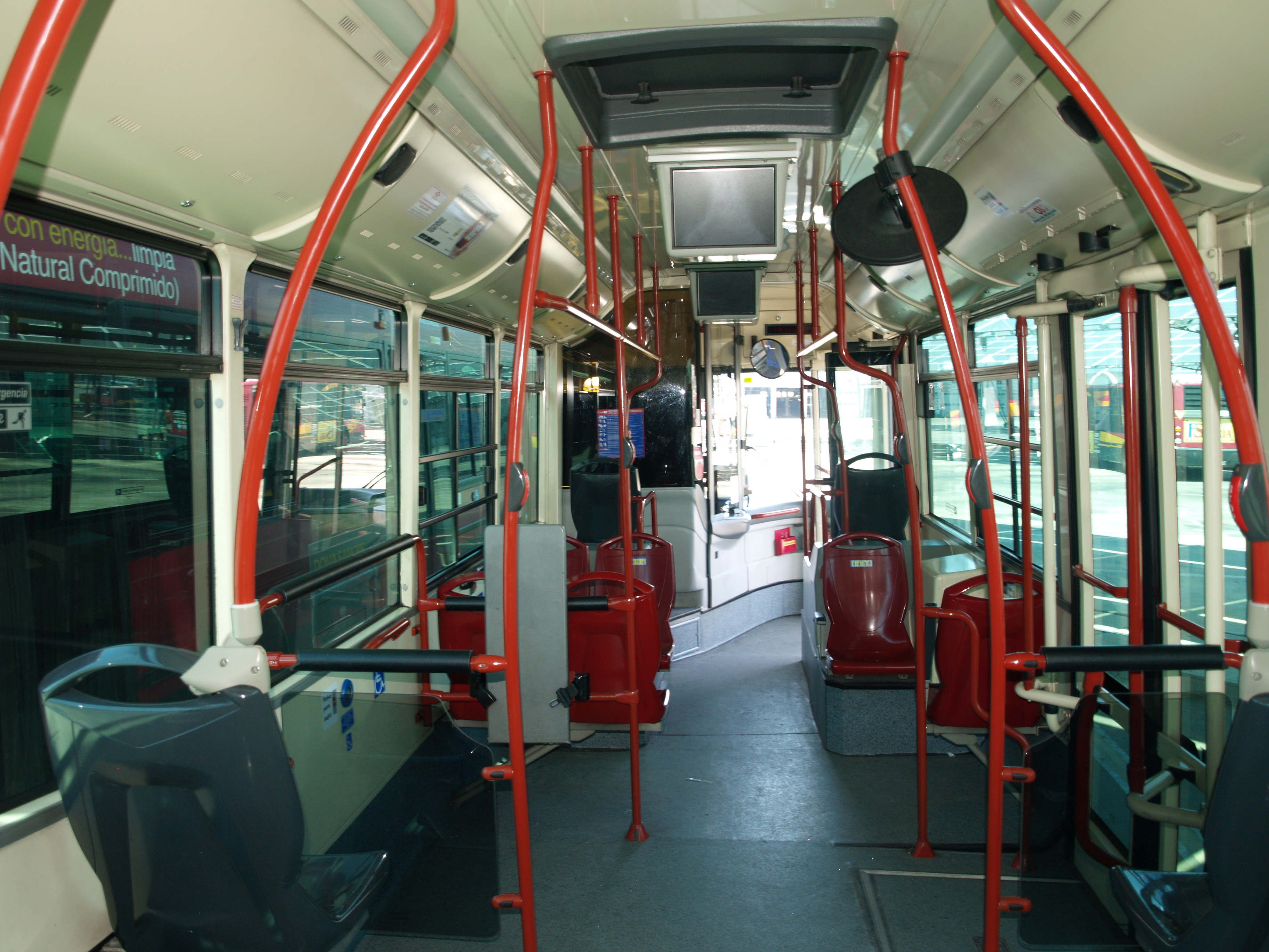 Tussam inicia una reordenación de los recursos para atender a Torre ...