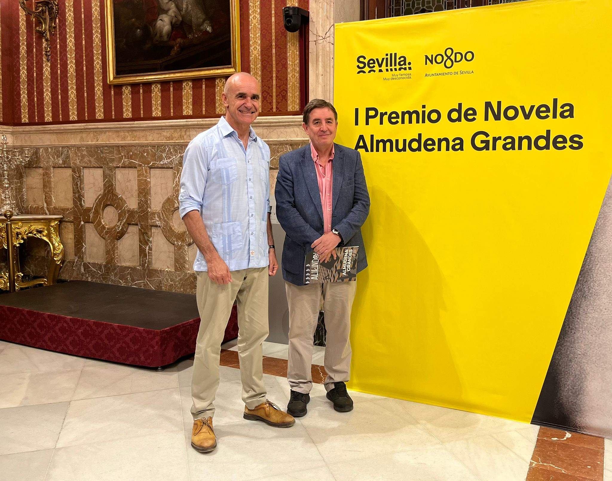 El Ayuntamiento de Sevilla convoca el Premio Almudena Grandes en ...
