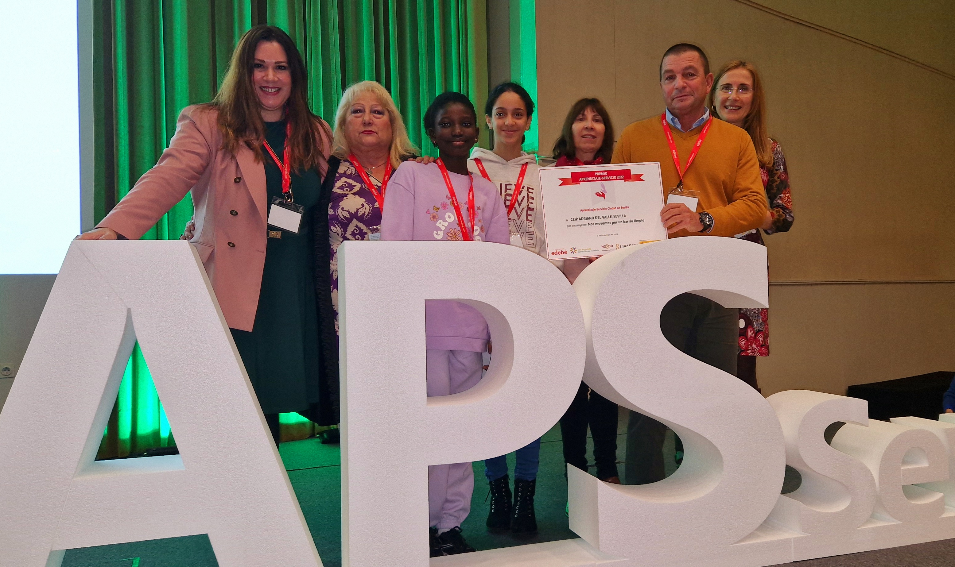 Los centros educativos sevillanos CEIP Adriano del Valle, el EEI Julio ...