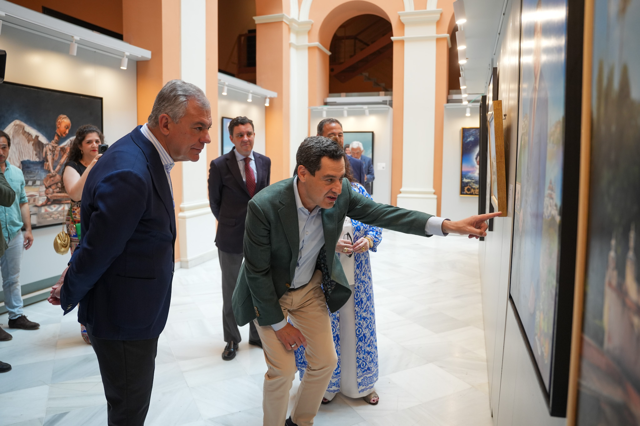 El alcalde felicita a Elena Montero por ‘Almayéutica’: "Una magnífica ...