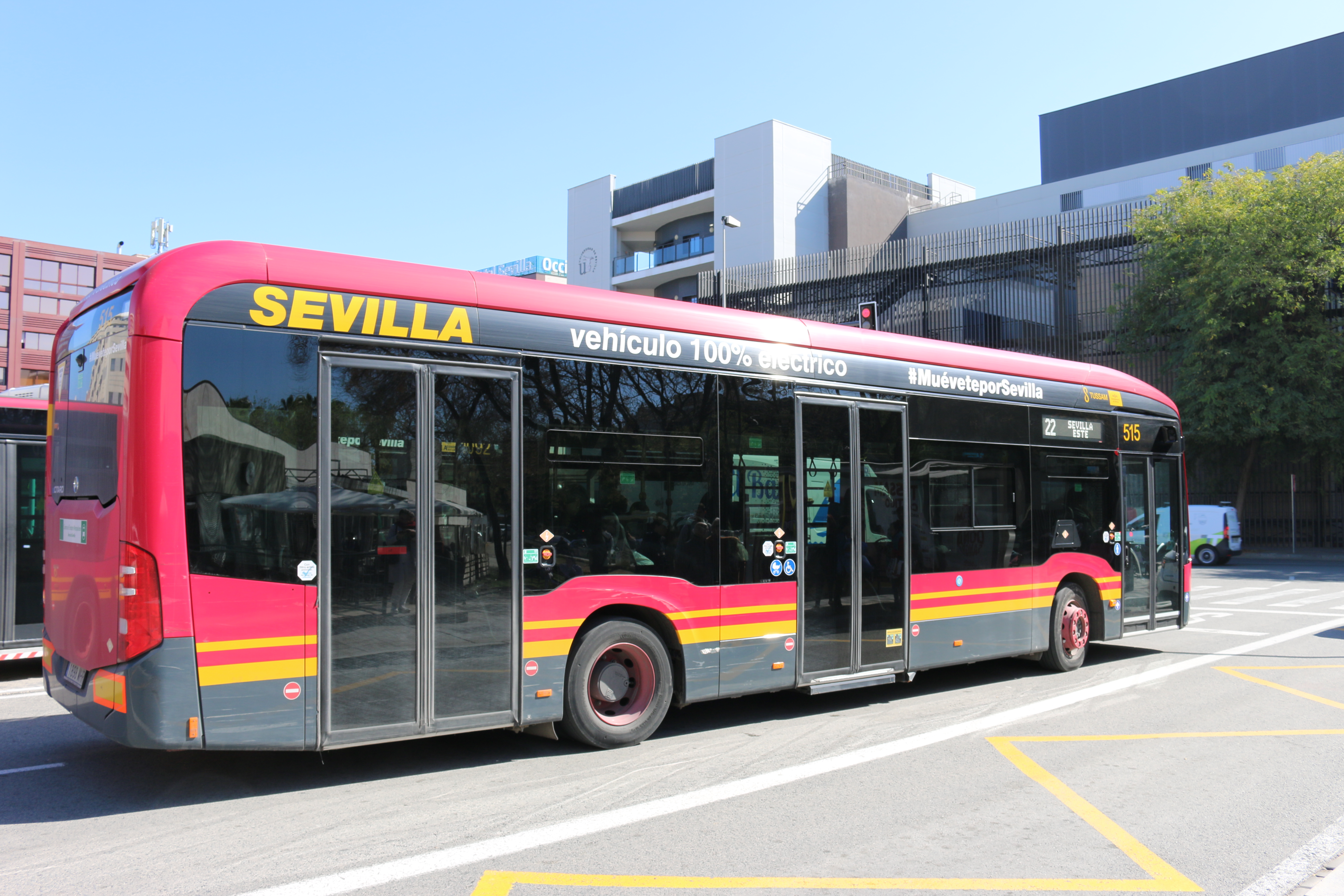 Tussam restablecerá el recorrido habitual de las líneas 30, 31 y 32 el ...